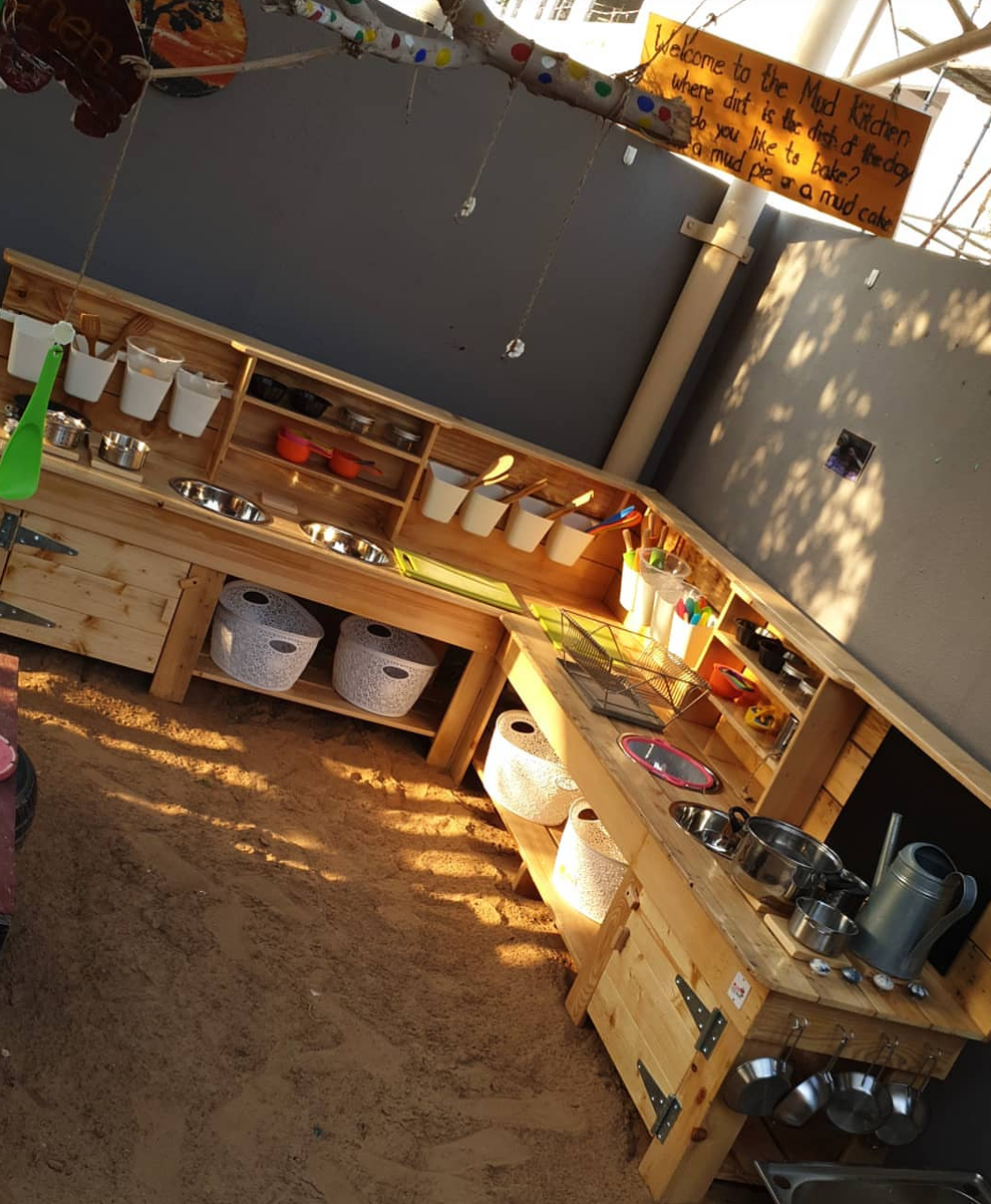 The Duck Family Mud Kitchen – Mud Kitchens Carpentry